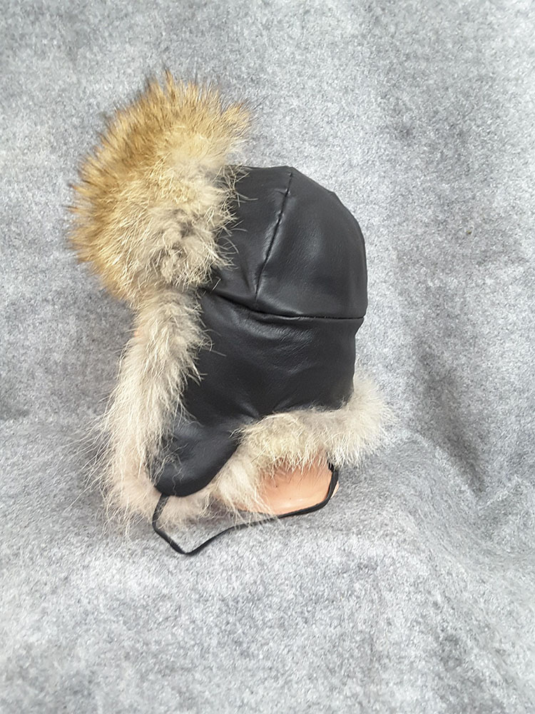 Confection de vêtements et accessoires en fourrure